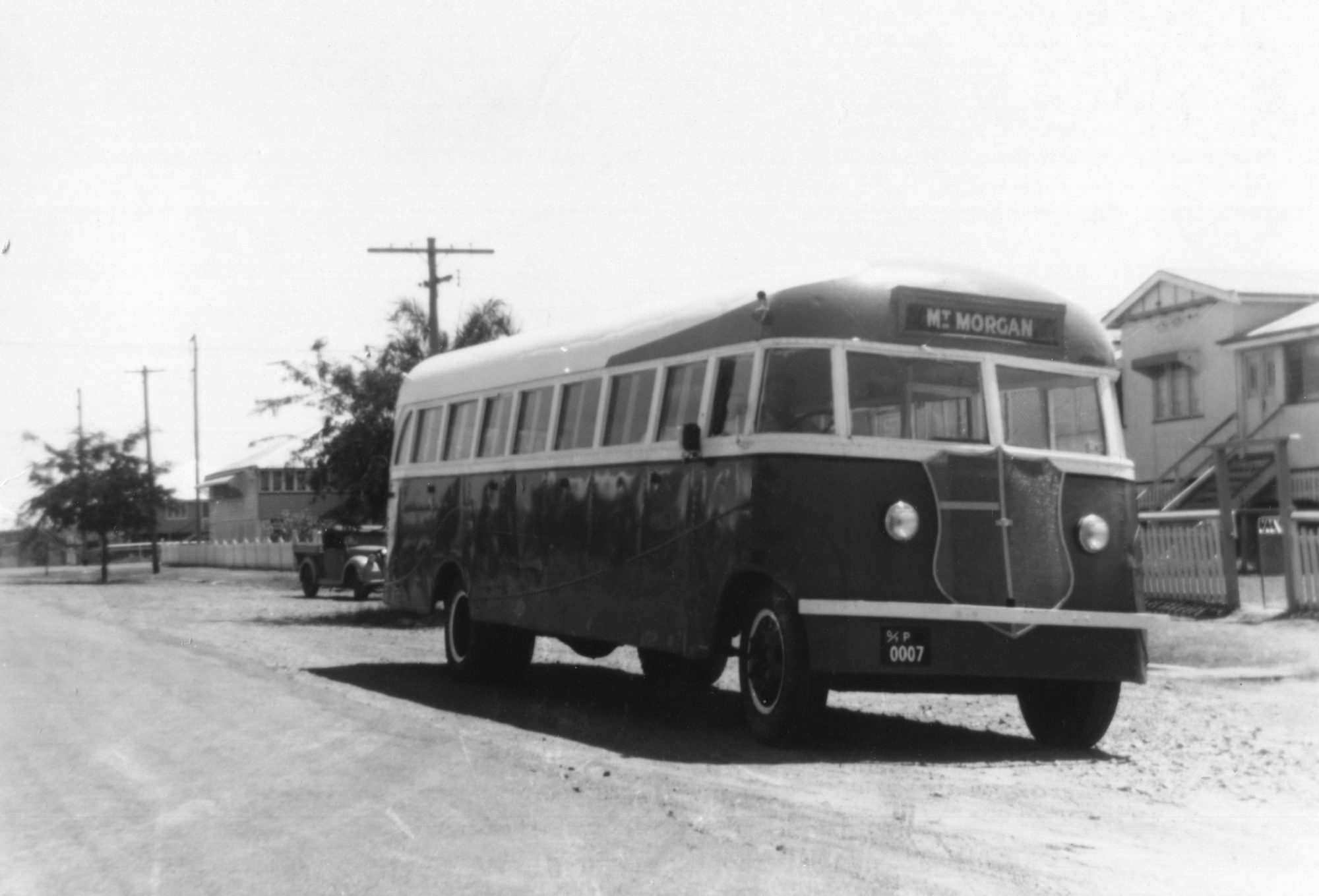 Young’s Bus Service – Queensland Omnibus & Coach Society Inc.